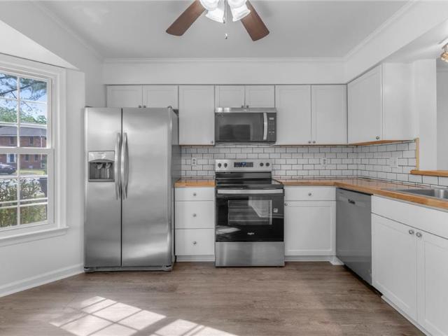 340 Middle Oaks DR