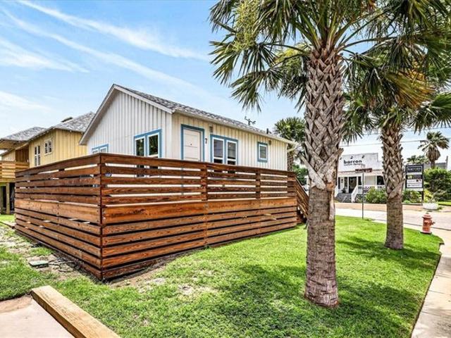 340 N Alister St Unit 7, Port Aransas, TX 78373