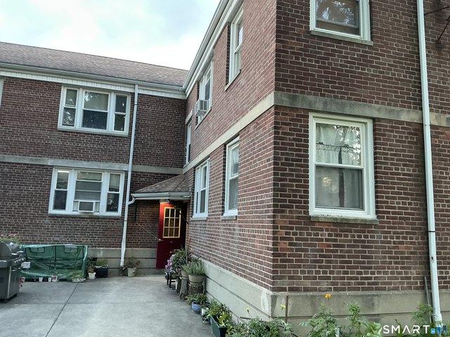 340 N Bishop Ave Apt 28, Bridgeport, CT 06610