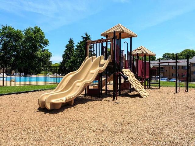 340 N. Summit Ave 2 Bedroom Apartment for Rent at 340 N Summit Ave, Gaithersburg, MD 20877