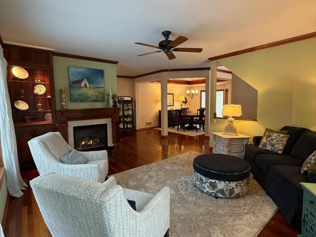340 S Owasso Boulevard W