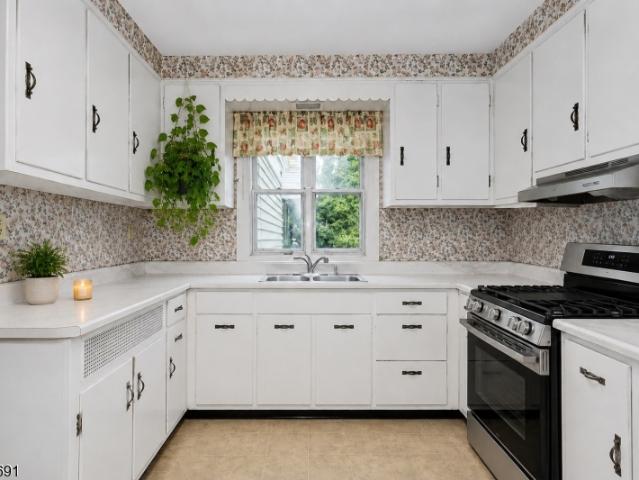 340 Saddle River Rd