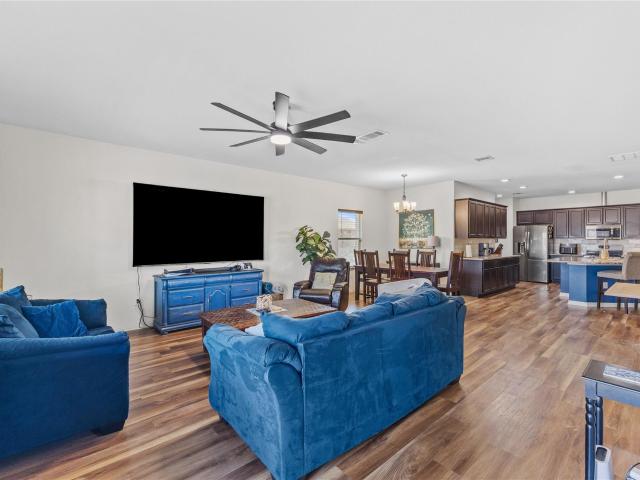 340 Shiner Ln