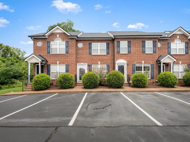 340 Stewarts Landing Cir