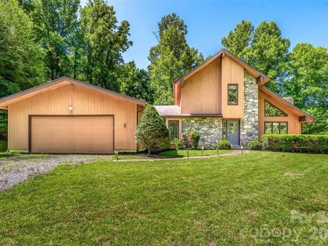 340 Sugar Hollow Rd, Fairview, NC 28730