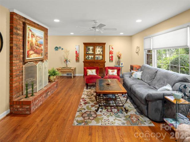 340 Sycamore Drive