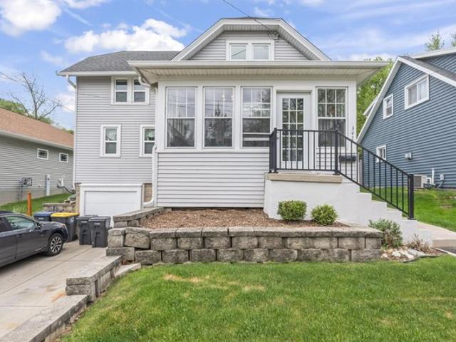 340 Park Ave Unit 342, Pewaukee, WI 53072