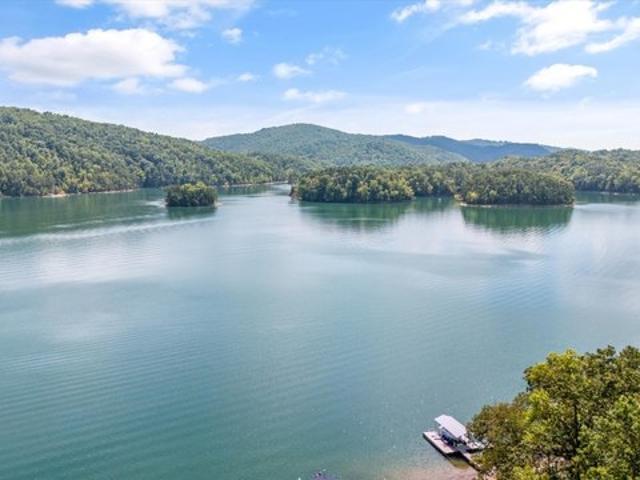 340 Parsons Shores Dr, Sharps Chapel, TN 37866