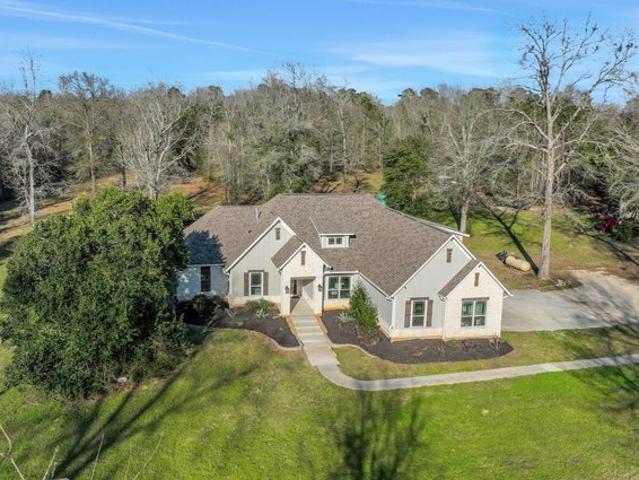 340 Pine Dr, Coldspring, TX 77331