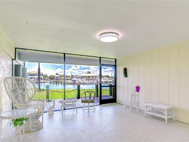 340 Pinellas Bayway S, Unit 304, St. Petersburg, FL 33715 | MLS #TB8399