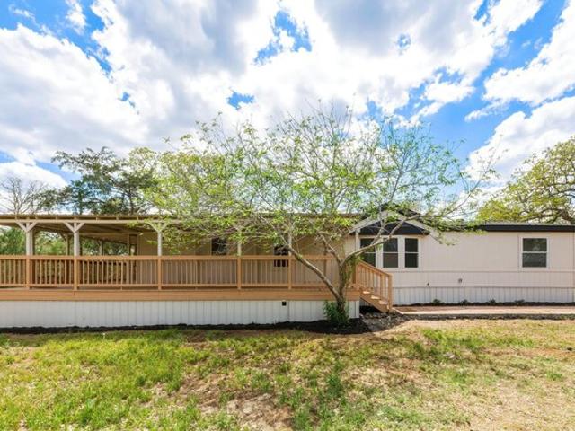 340 Red Hawk Dr, Dale, TX 78616