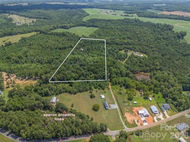 340 Right Prong Rd, Ellenboro, NC 28040