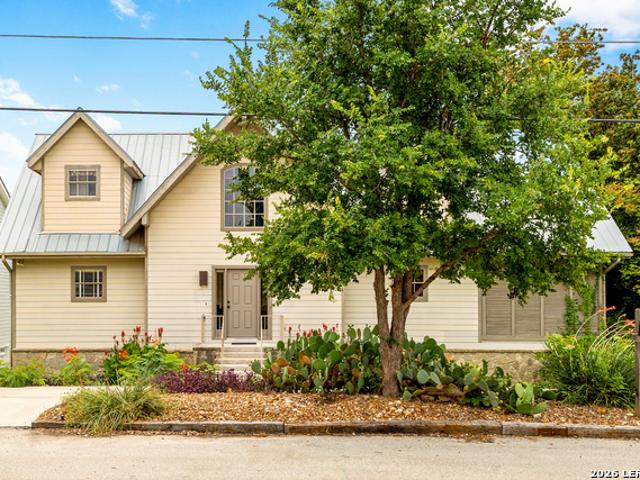 340 Rio Dr