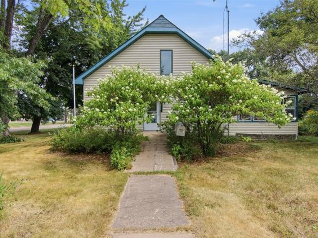 340 Washington St, Hawkins, WI 54530