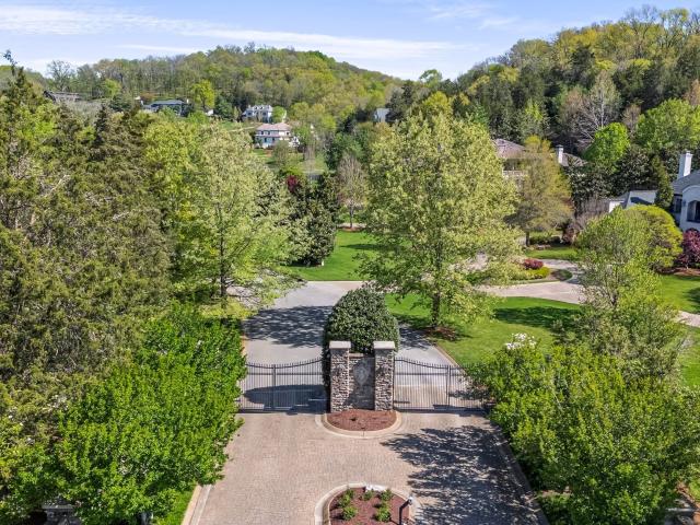 340 White Swans Xing, Brentwood, TN 37027 | MLS #3056 | Compass
