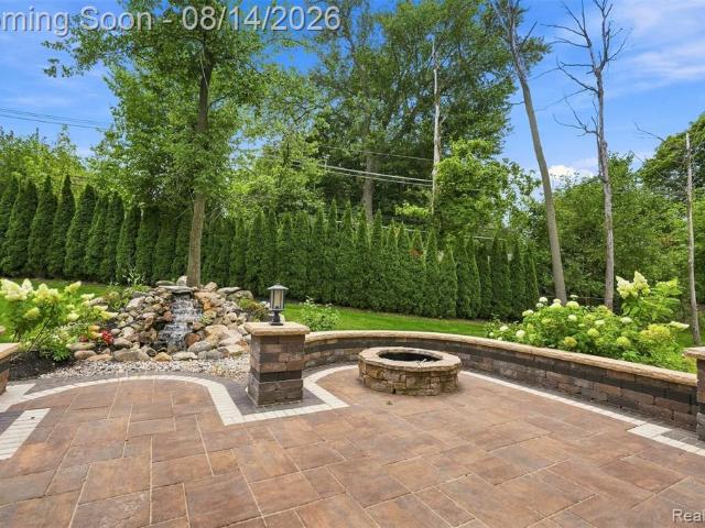 34145 Oak Forest Drive