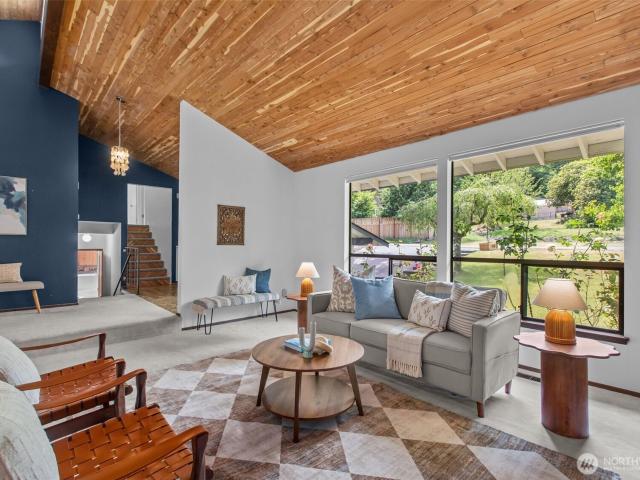 3414 NE Quinault Drive