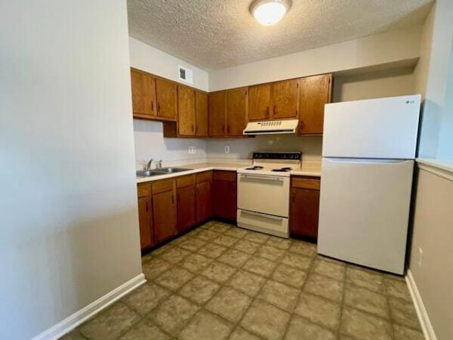 3414 Burkland Blvd
