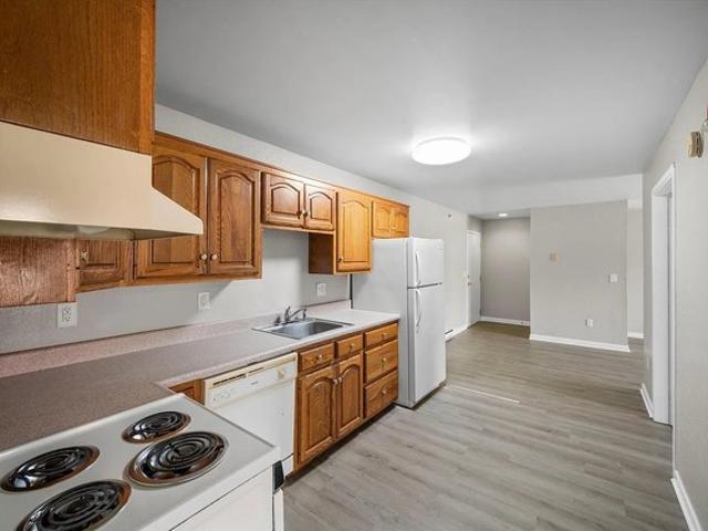 3414 Dorr St, Toledo, OH 43607