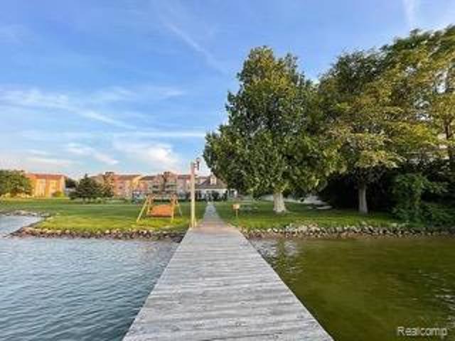 3414 Loon Lake