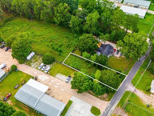 3414 Powell Rd, Huntsville, TX 77340