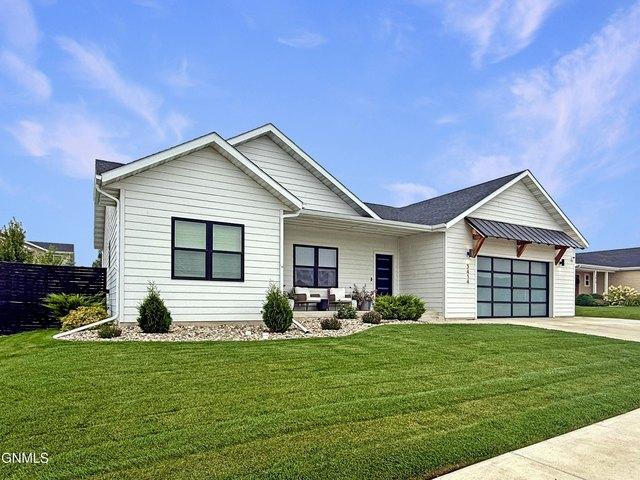 3414 32nd St W, Williston, ND 58801