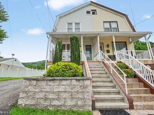 3415 Earl St, Laureldale, PA 19605