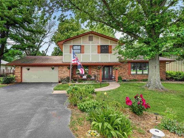 3415 Frank Scott Pkwy W, Belleville, IL 62223