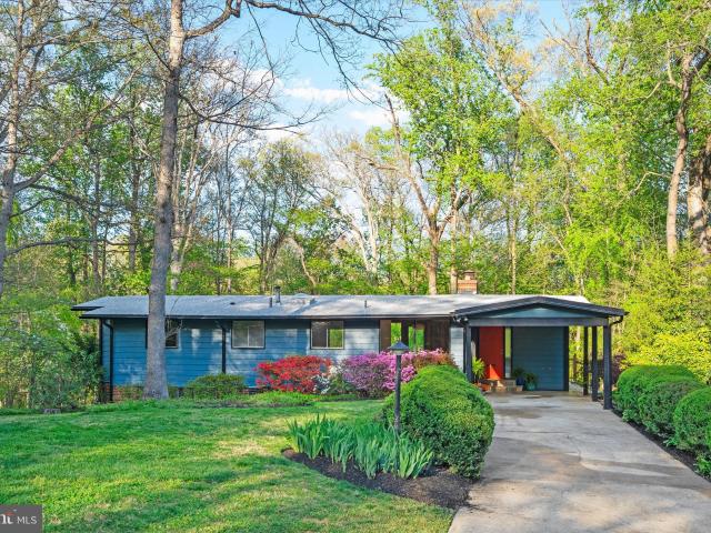 3415 Surrey Ln, Falls Church, VA 22042 | MLS #VAFX2300 | Compass