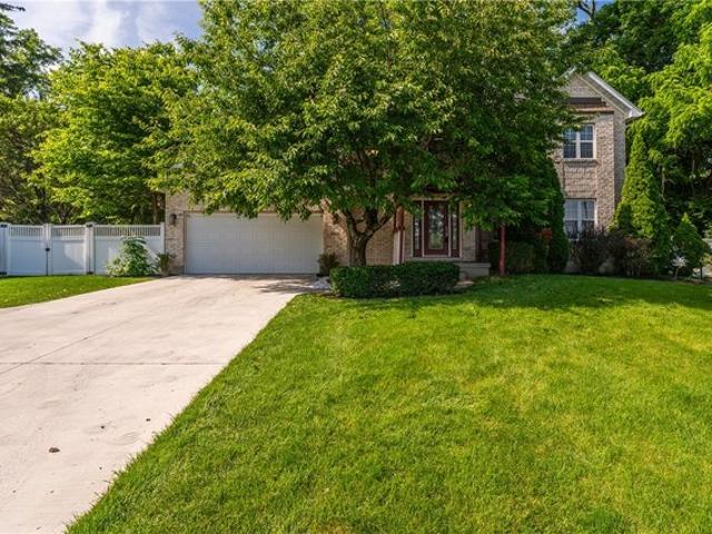 3415 Shakertown Rd, Beavercreek, OH 45430