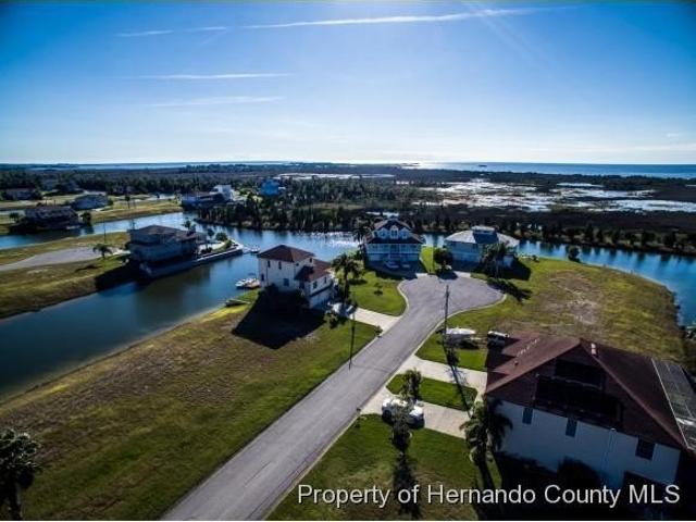 3415 Sheephead Dr, Hernando Beach, FL 34607