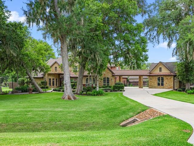 3415 Wellspring Lake Dr, Fulshear, TX 77441