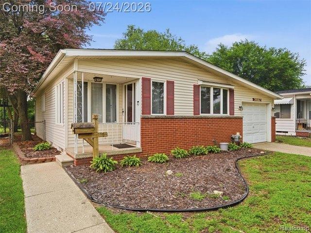 34167 Beechnut St, Westland, MI 48186