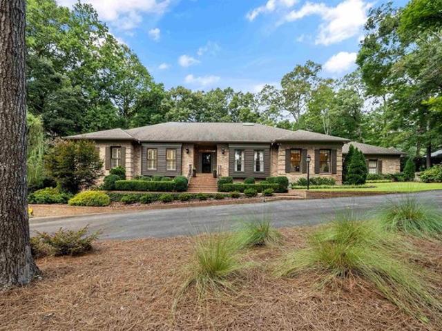 3416 Oak Canyon Dr, Mountain Brook, AL 35243