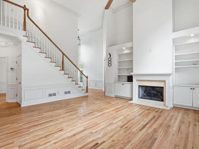 3416 Dencrest Court SE