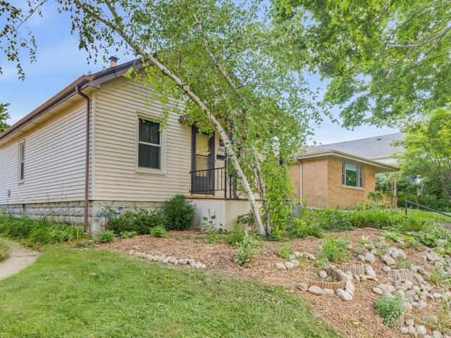3416 S Quincy Ave