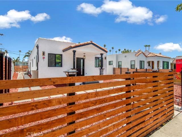 3416 11th Ave, Los Angeles, CA 90018 | MLS #SR26042 | Compass