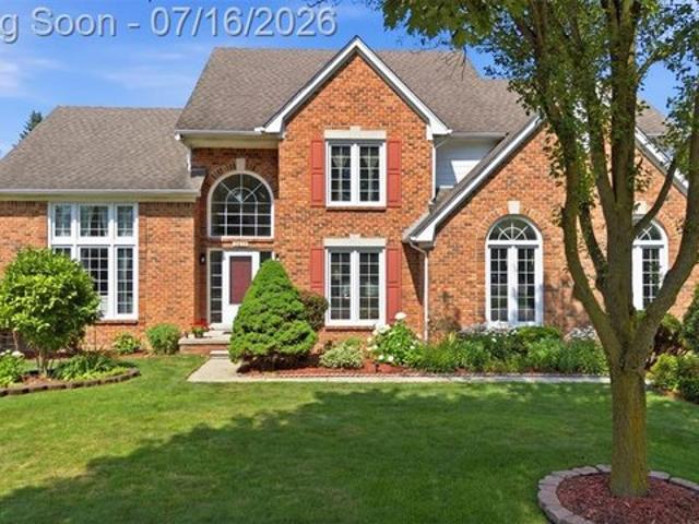 3417 Balfour Dr, Troy, MI 48084