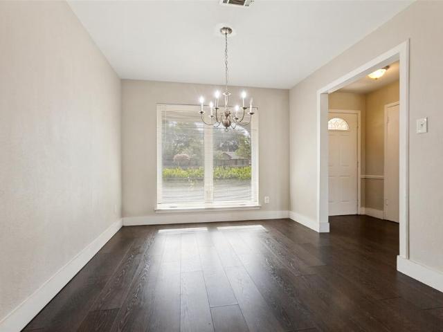 3417 Kenwood Circle
