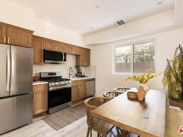 3417 1/2 Bellevue Avenue
