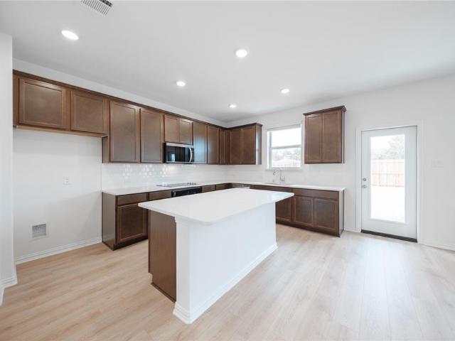 3418 Hillingdon Road