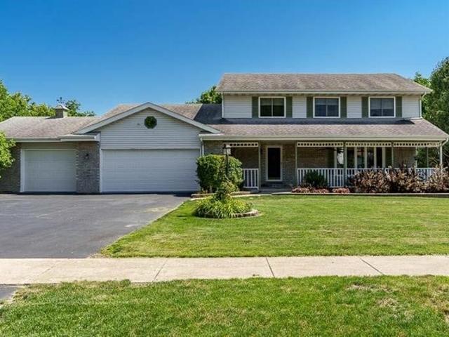 3418 Valley Woods Dr, Cherry Valley, IL 61016