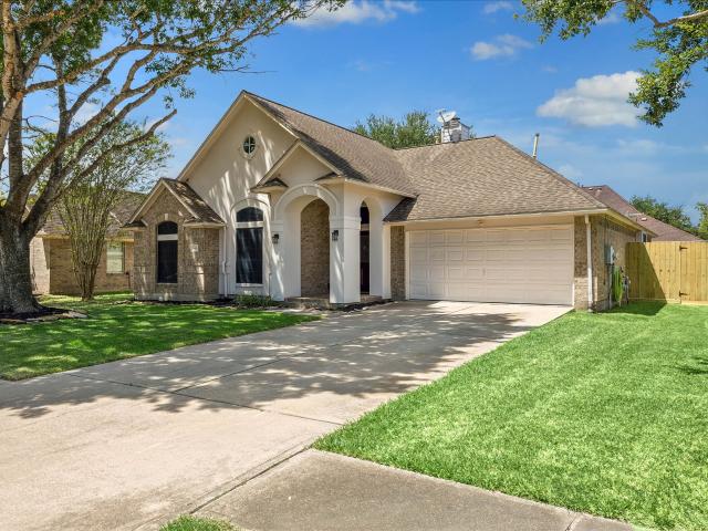 3419 Glastonbury Drive