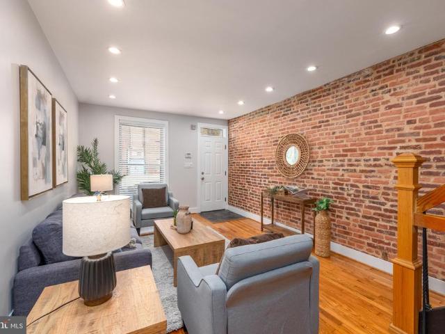 3419 Hudson Street