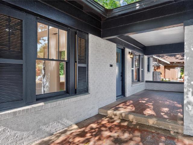 3410 Meadowbrook Drive