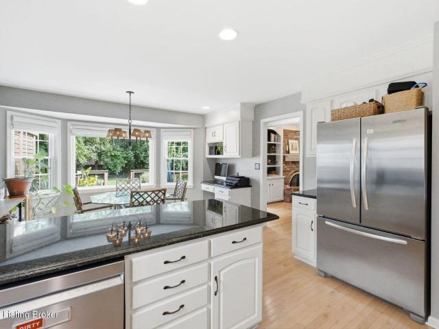 3410 Broeck Pointe Cir