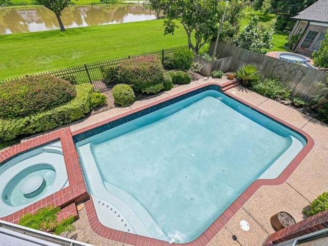 3410 Crystal Creek Ct, Sugar Land, TX 77478