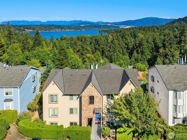 3410 st Ct E Unit 32, Bellevue, WA 98008
