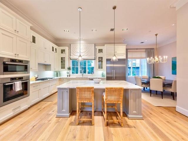 3410 Timbergrove Heights St, Houston, TX 77008
