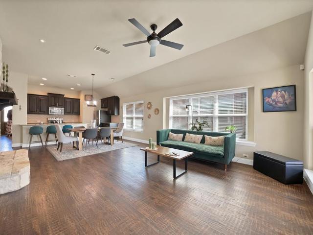3410 Walnut Lane